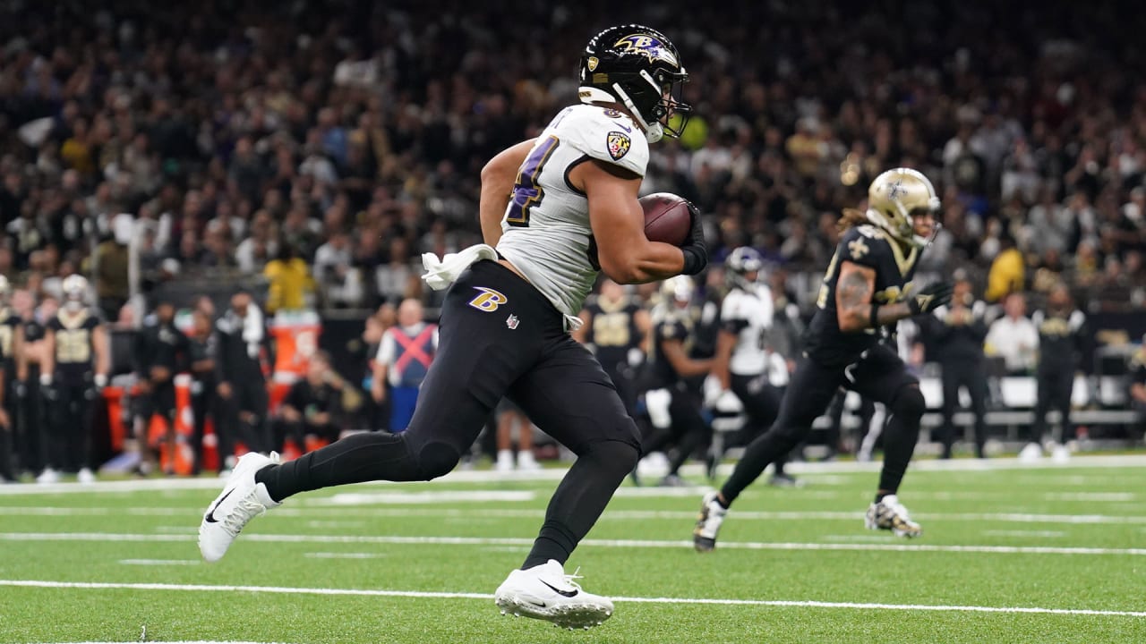 Josh Oliver Moves Chains With Catch and Run | Ravens-Saints Highlights