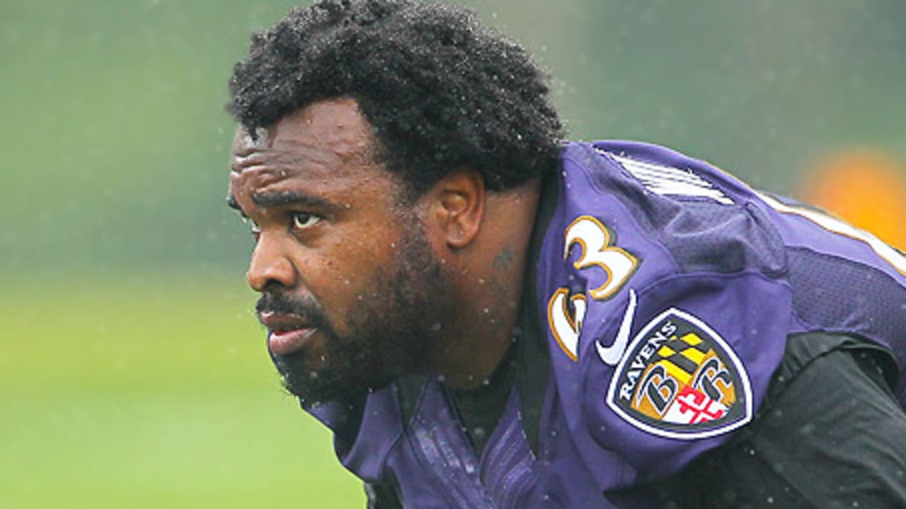 Left Guard Battle Intensifies With Bobbie Williams