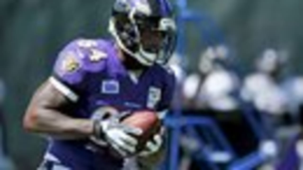 Tight End Ed Dickson Has Slight Hamstring Tear