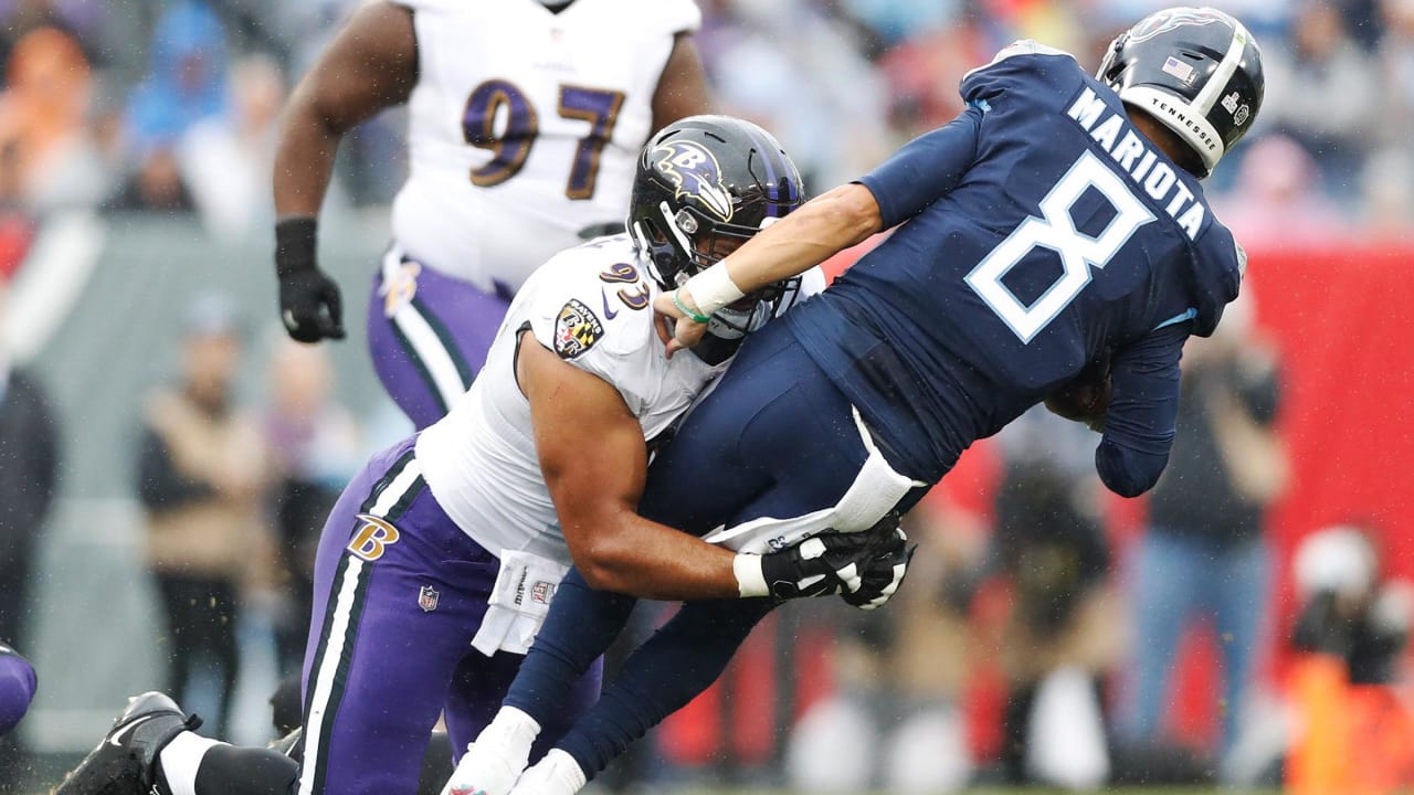 Highlight: Chris Wormley Gets His First Career Sack