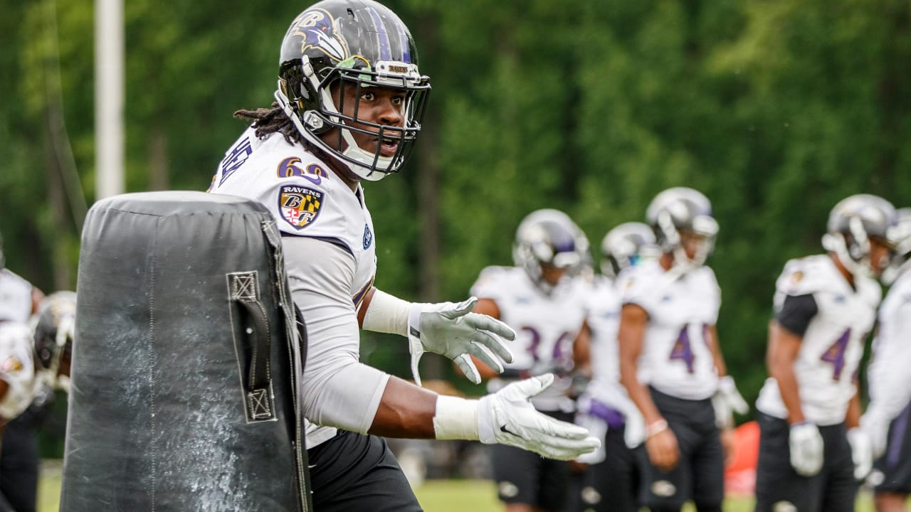 Willie Henry’s Improved Pass Rush Could Lead to Breakout Season
