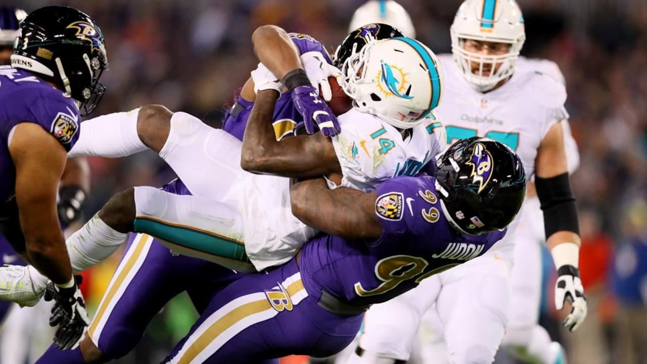 Highlight: Ravens' Judon Suplexes Dolphins' Landry