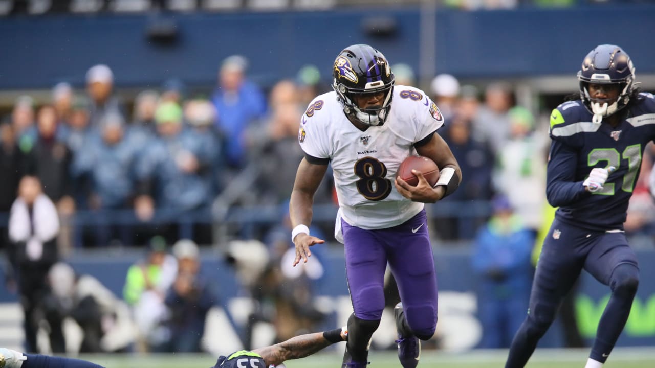 Highlight: Lamar Jackson Burns Seattle Defense on 30-Yard Run