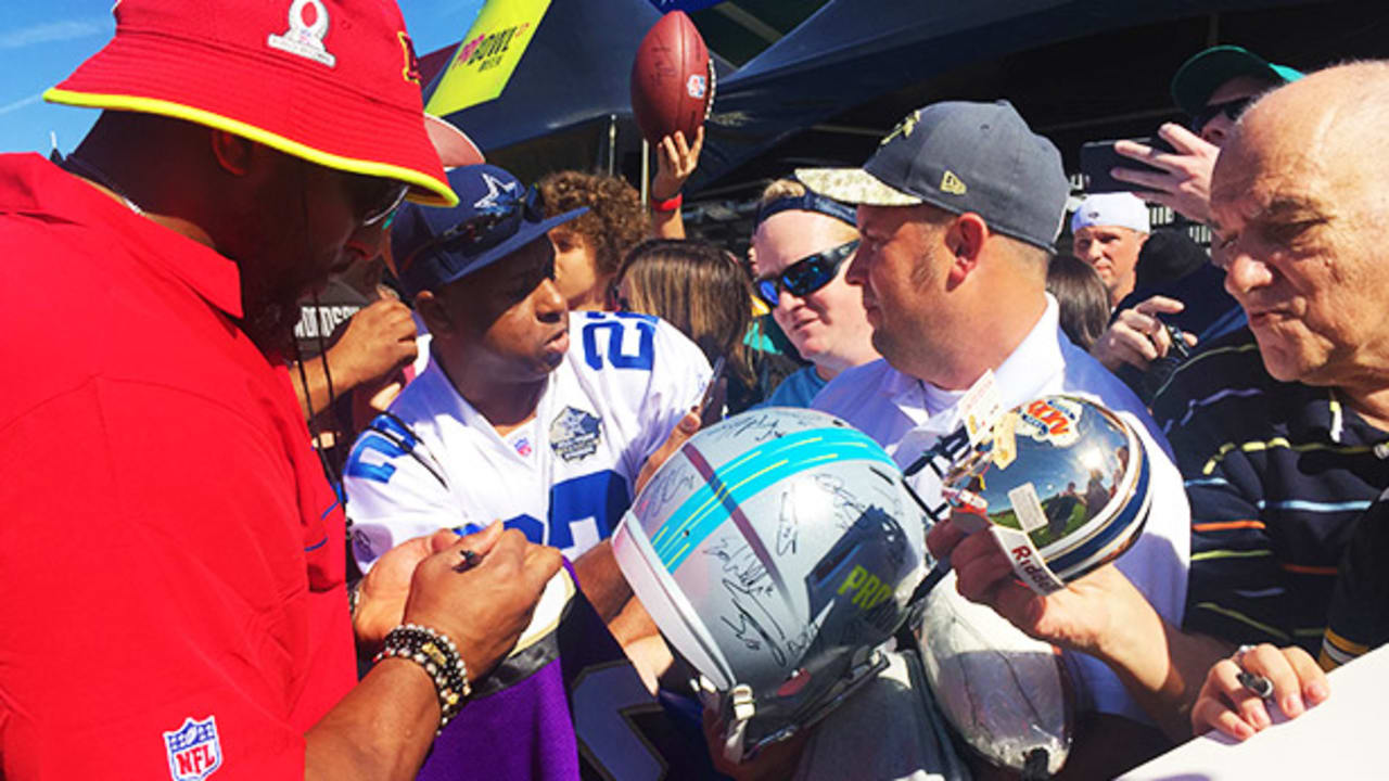 2017 Pro Bowl Notes: Ray Lewis Draws A Crowd