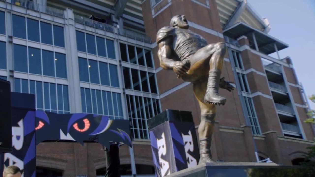 Ray Lewis' Statue Unveiled at M&T Bank Stadium