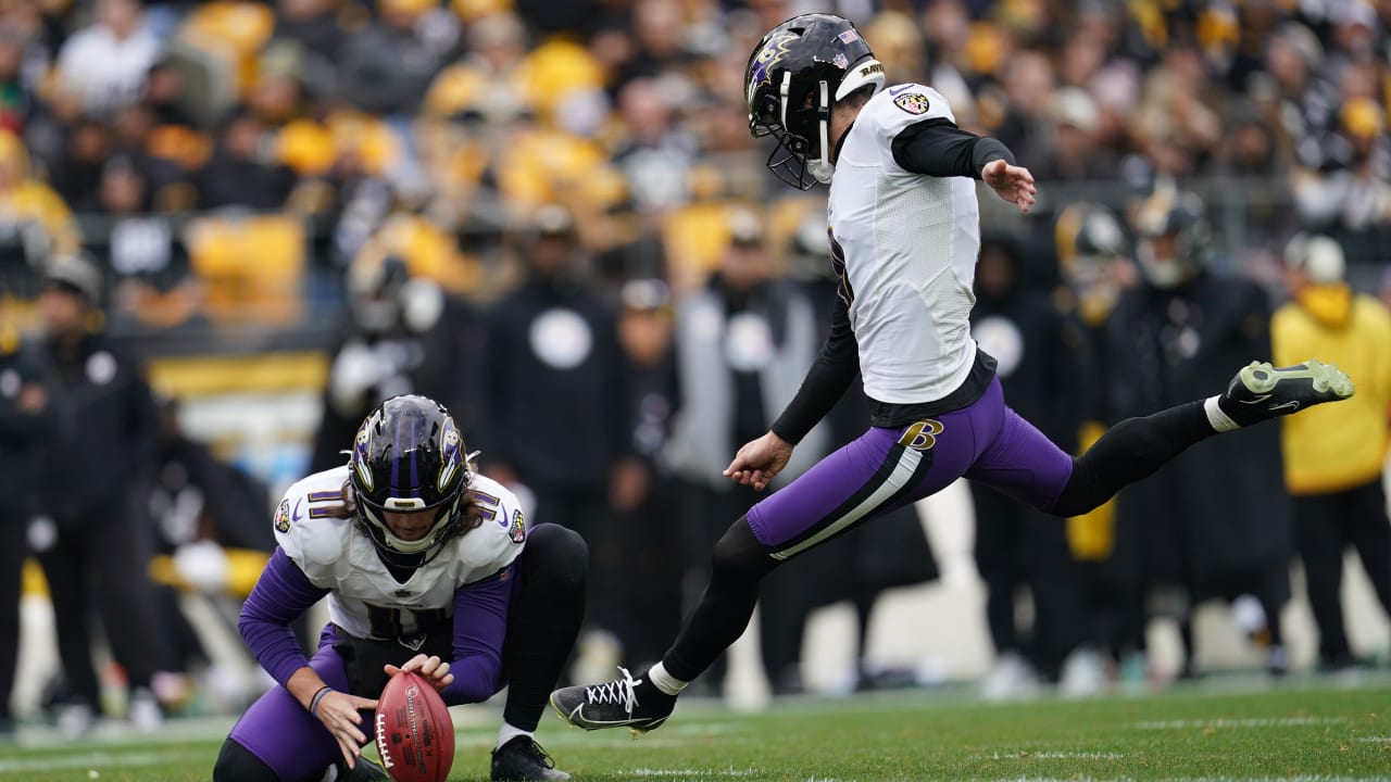 Justin Tucker Hits 35-Yard Field Goal After Turnover | Ravens-Steelers ...