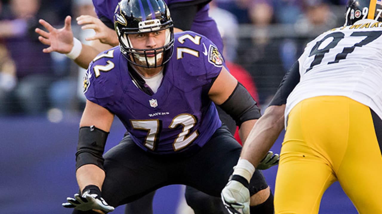 Alex Lewis To Miss Six Weeks With High Ankle Sprain