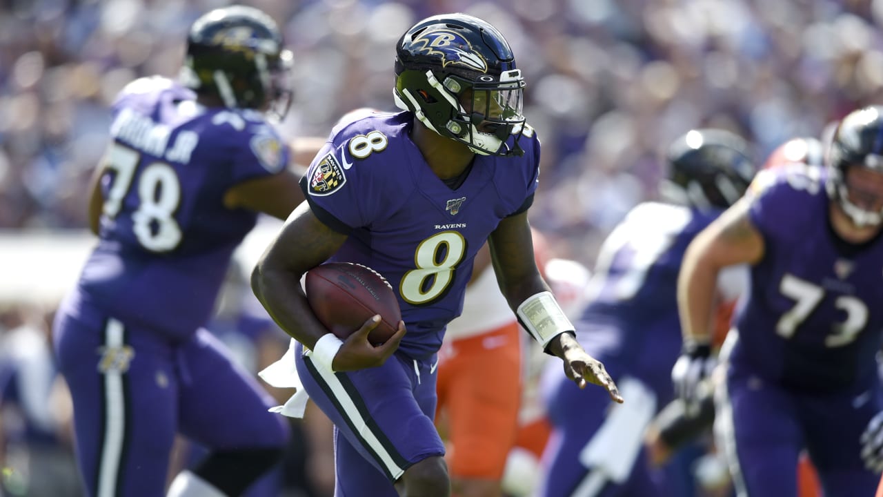 Highlight: Lamar Jackson Takes Off for Long Run