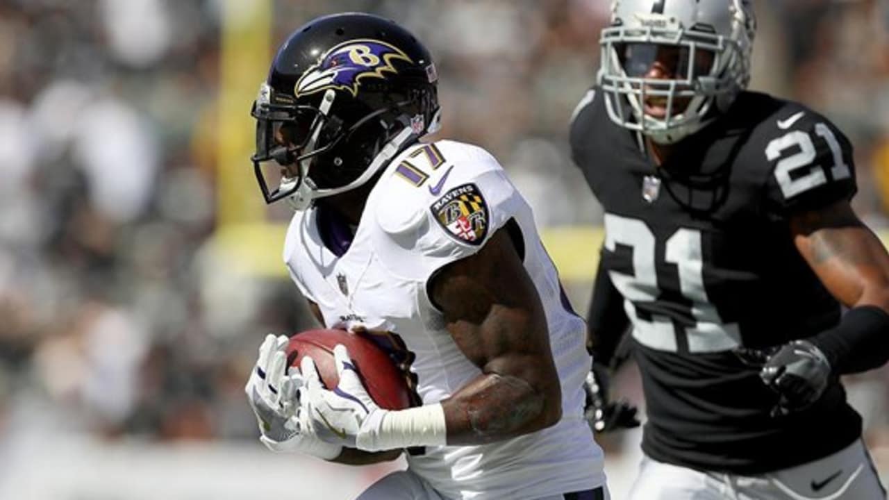 Highlight: Mike Wallace Hauls in 52-Yard Bomb on the First Play