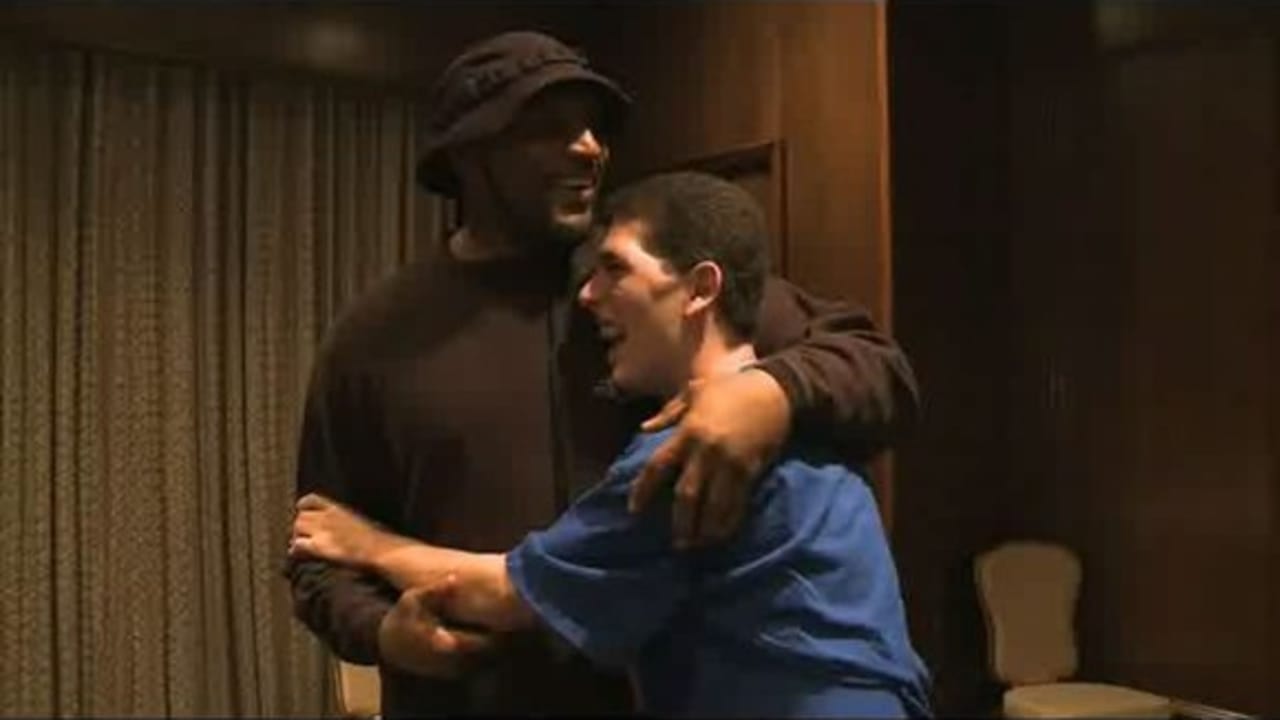 Lewis Meets With Fan After Brain Injury