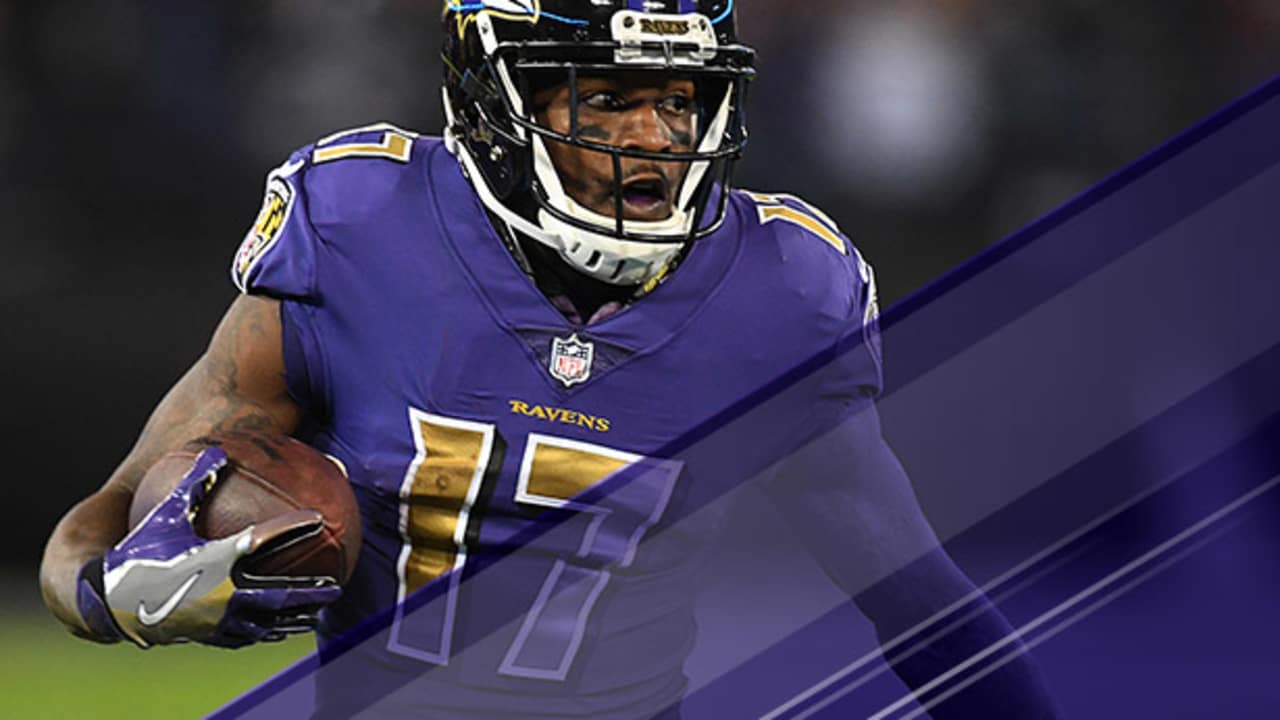 Ravens Pick Up Mike Wallace's Second-Year Option