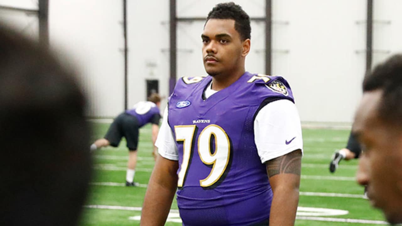 Ravens Sign First-Round Pick Ronnie Stanley