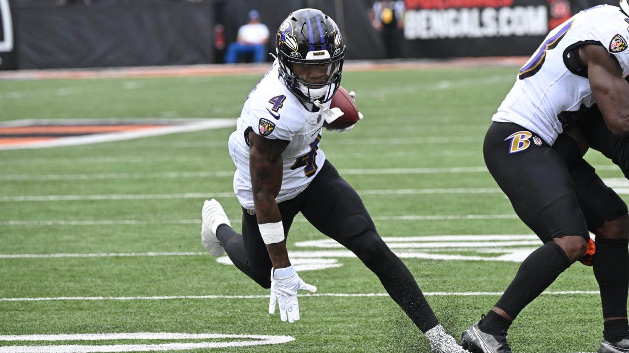 Zay Flowers Makes a SPECTACULAR 52-Yard Catch | Ravens-Bengals ...