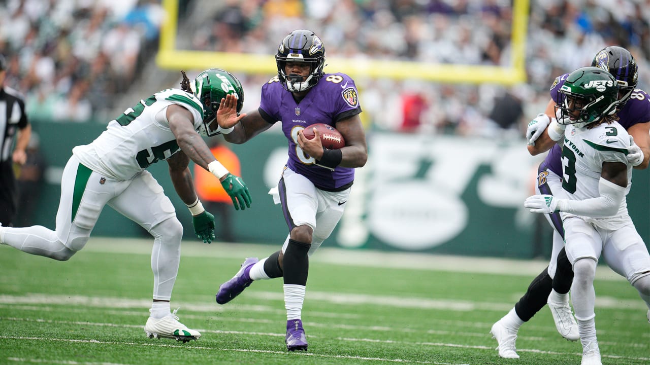 Highlight: Amazing Lamar Jackson Scramble for First Down