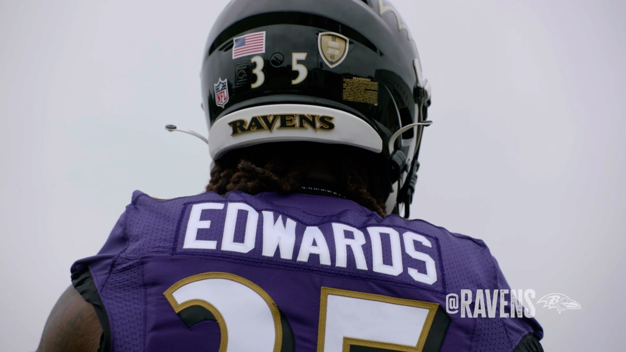 First Look: Gus Edwards Returns to Ravens Practice