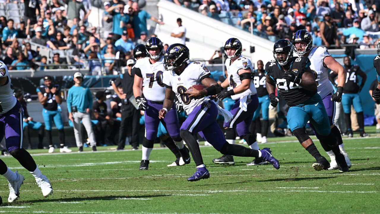 Lamar Jackson Keeps It Himself for 12-Yard Run | Ravens-Jaguars Highlights