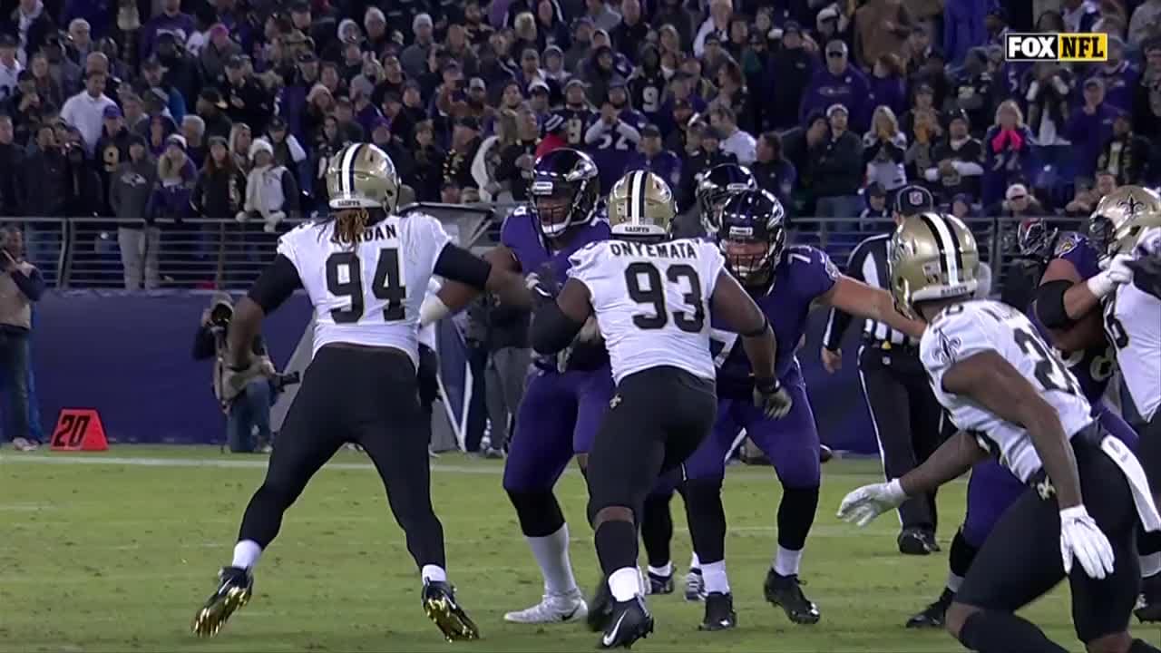 Highlight: Buck Allen Turns Short Pass Into 17-Yard Gain
