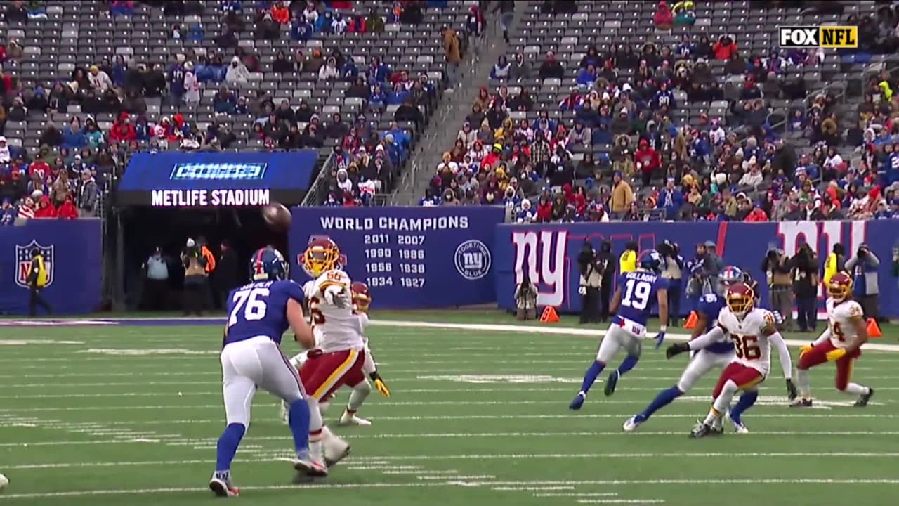 Washington's D comes up big again as Tim Settle jumps on the Jake Fromm ...