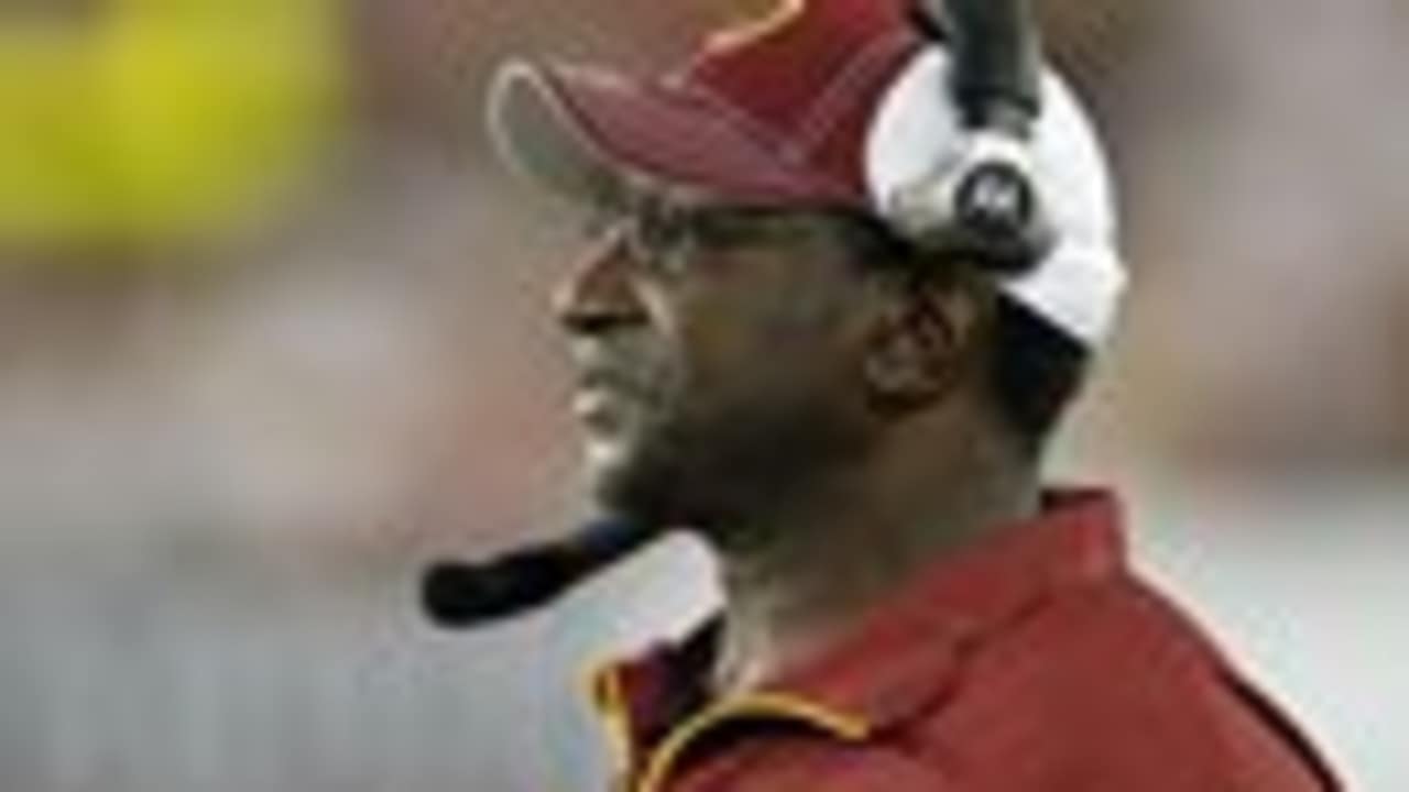 Bobby Turner Talks LIVE At The Podium