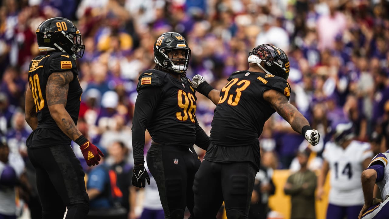 From the booth | Commanders' defense has kept hopes alive