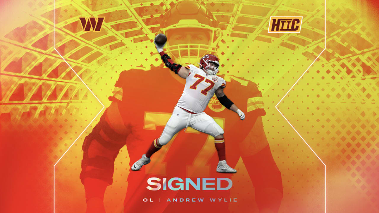 Commanders sign OL Andrew Wylie