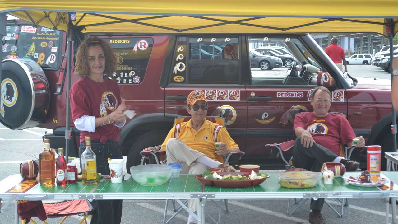Redskins Parking Lot Tailgate at FedExField vs. Browns