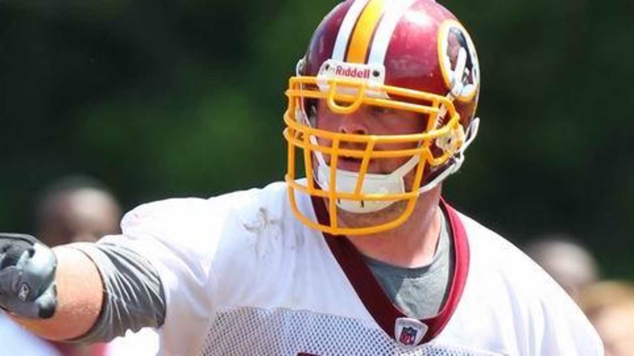 Dockery, Lichtensteiger In Competition At Left Guard