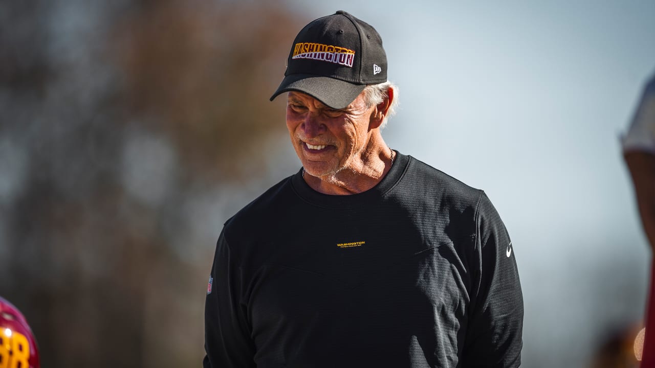 Commanders TE coach Pete Hoener announces his retirement