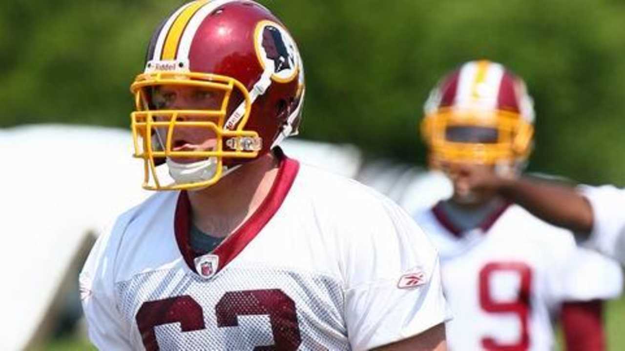 News & Notes: It's Montgomery At Right Guard Now