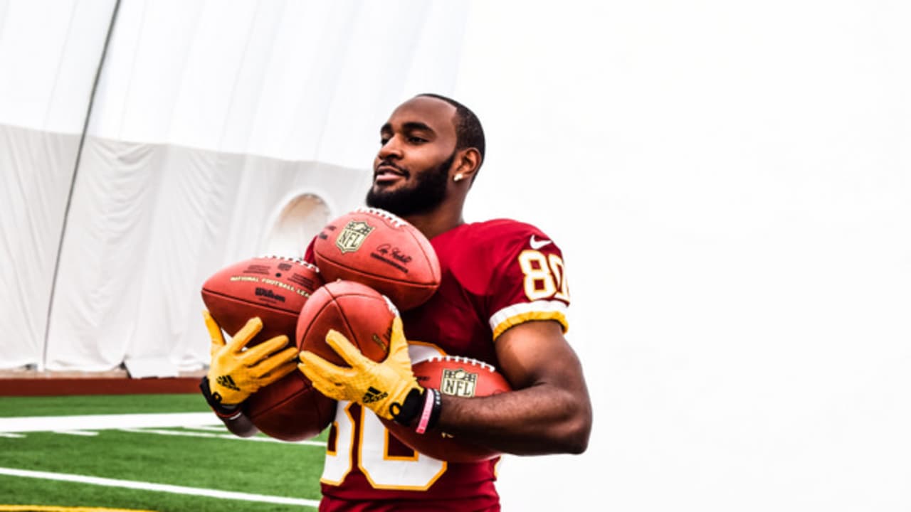 Behind The Scenes: Jamison Crowder's Photo Shoot