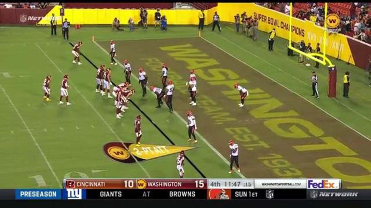 Gandy-Golden Uses All Of 6-Foot-4 Frame For Strong Two-Point Grab