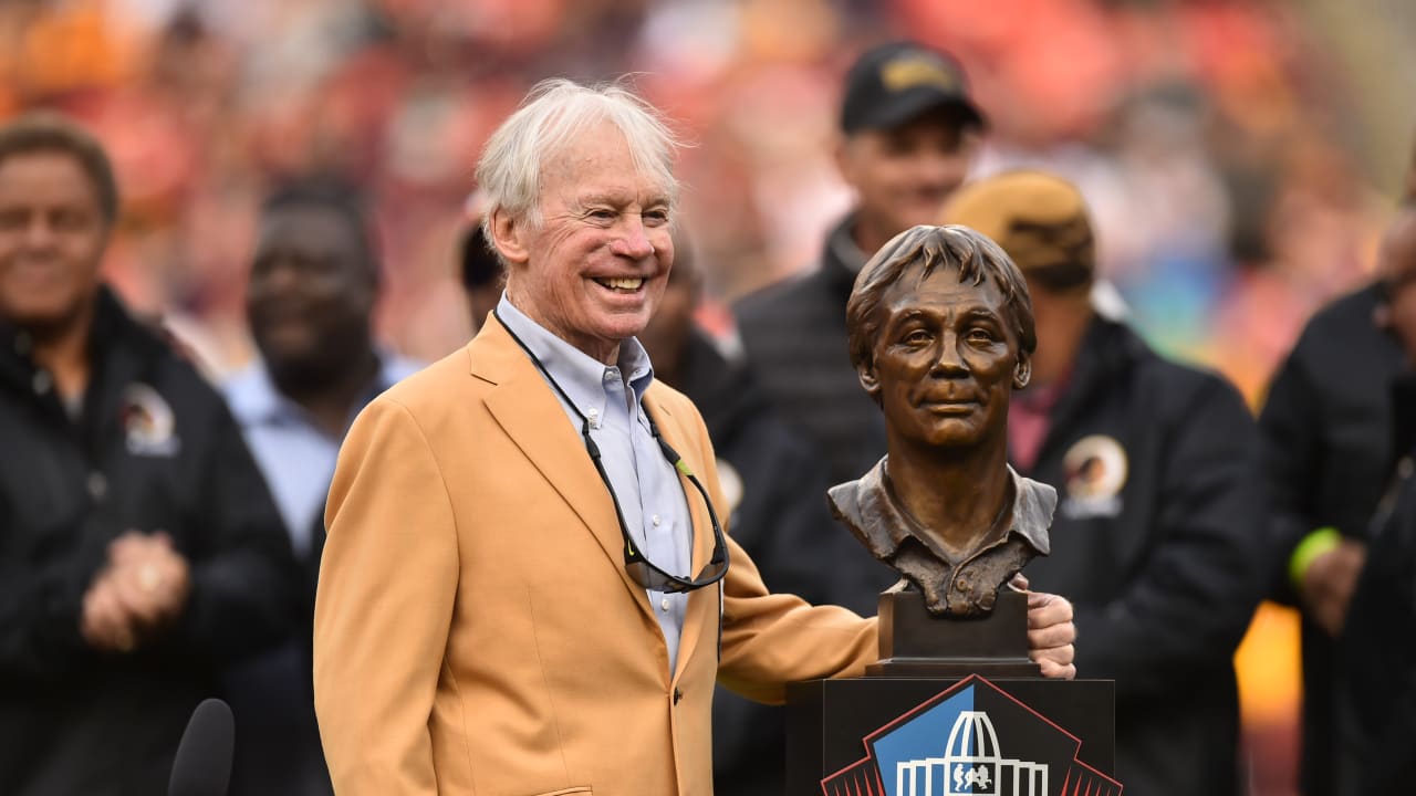 Bobby Beathard Receives Hall Of Fame Ring Of Excellence