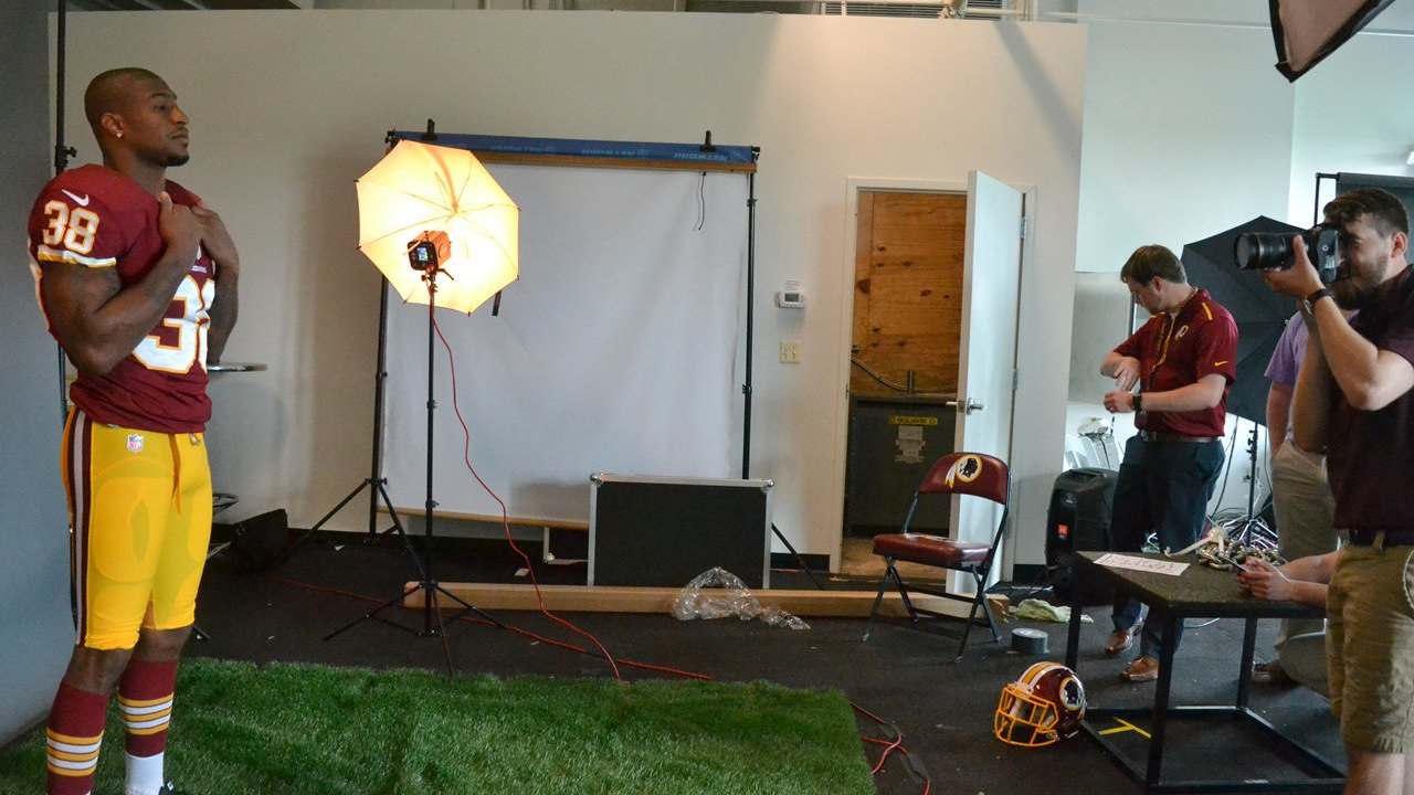 Behind The Scenes 2015 Photo Shoot: Dashon Goldson