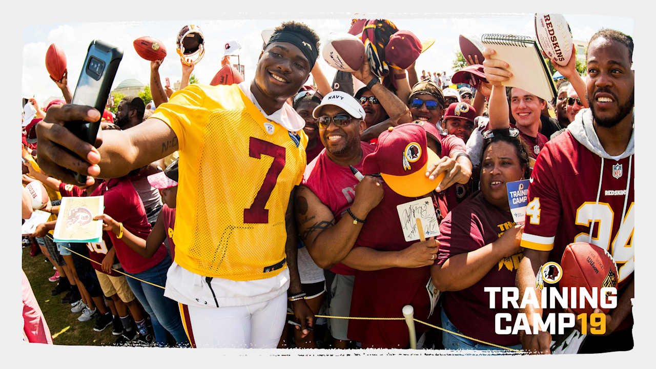 PHOTOS: Fan Day At 2019 Redskins Training Camp
