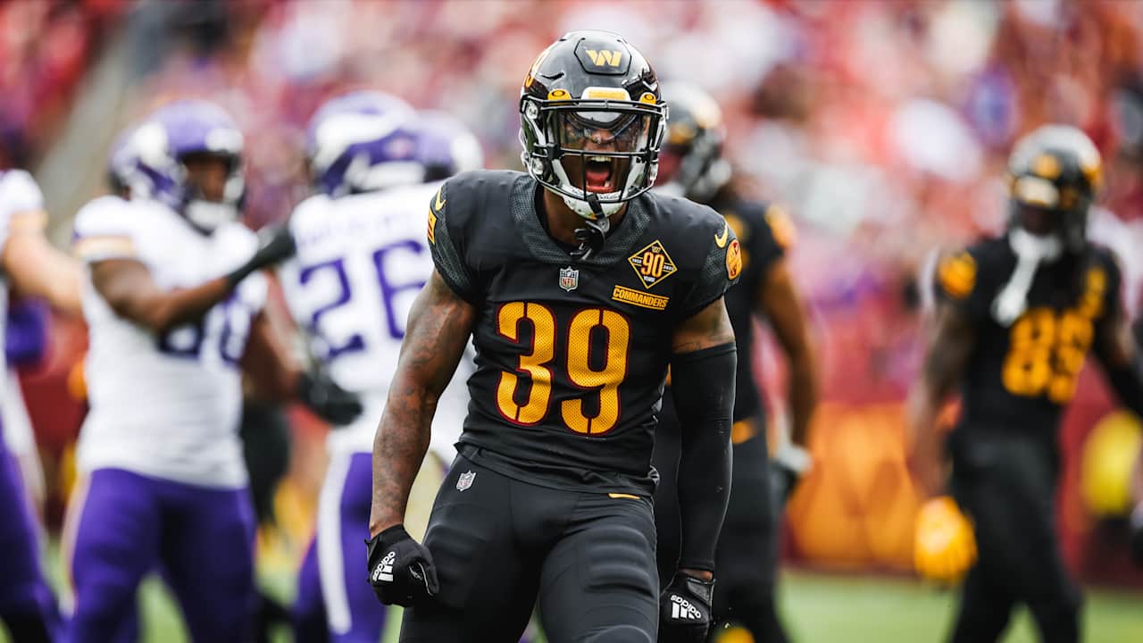 Jeremy Reaves learned grit, selflessness as the son of two veterans