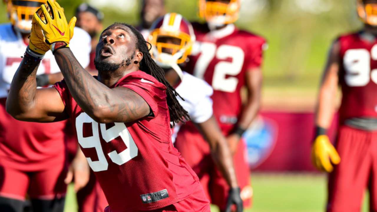 VIDEO: Ricky Jean Francois Successfully Fields Punt To End #SkinsCamp