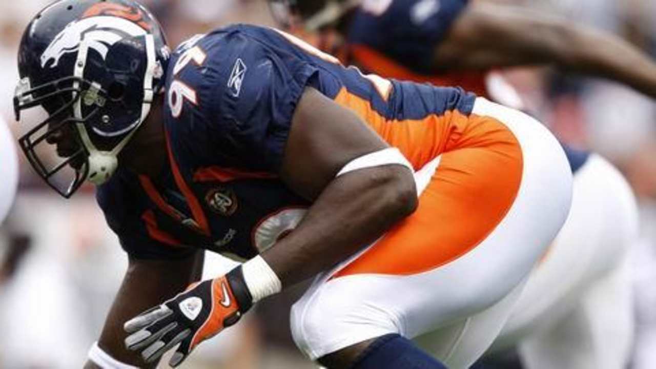 Redskins Sign Veteran D-Lineman Holliday