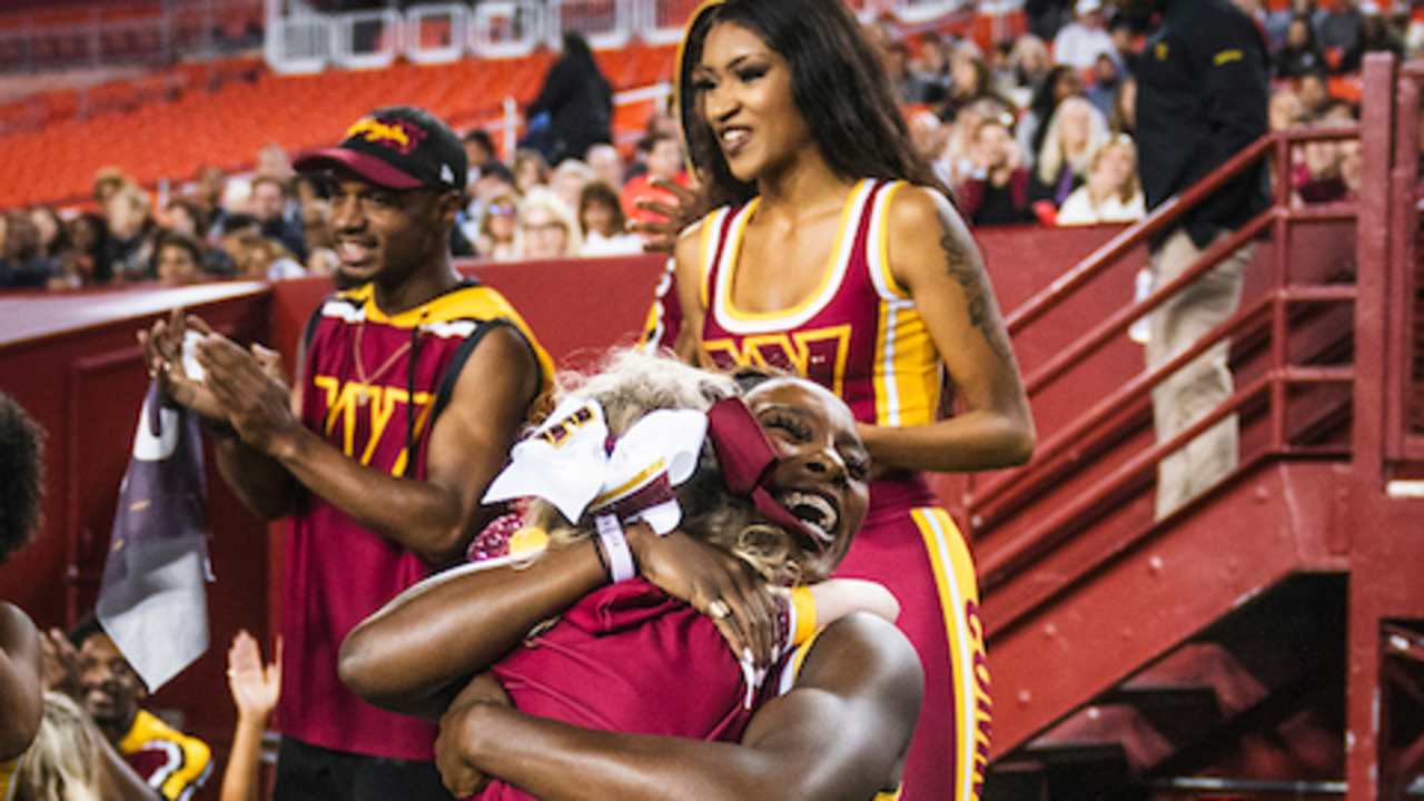 PHOTOS | Friends and Family Night