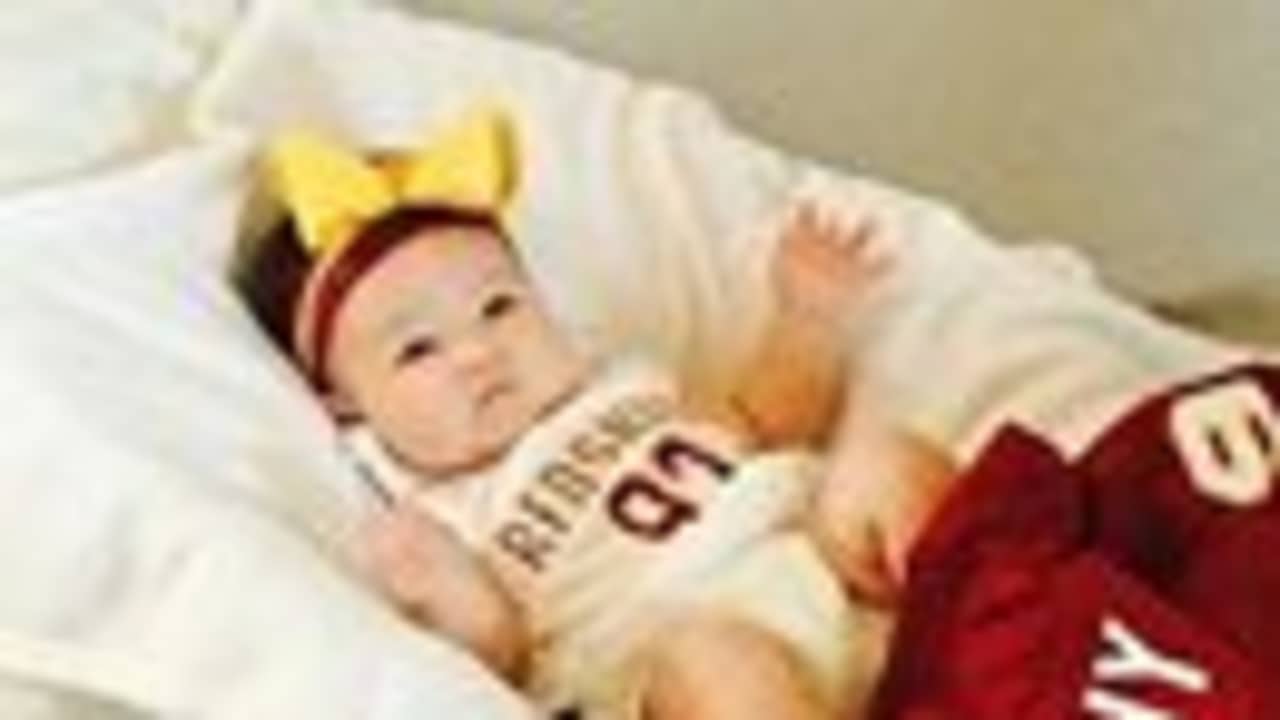 PHOTO: Trent Murphy Receives A Baby Fan Photo