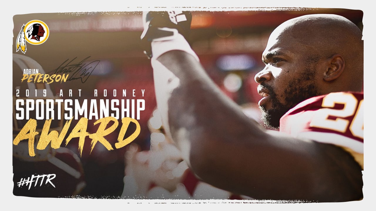 Adrian Peterson Wins Art Rooney Sportsmanship Award