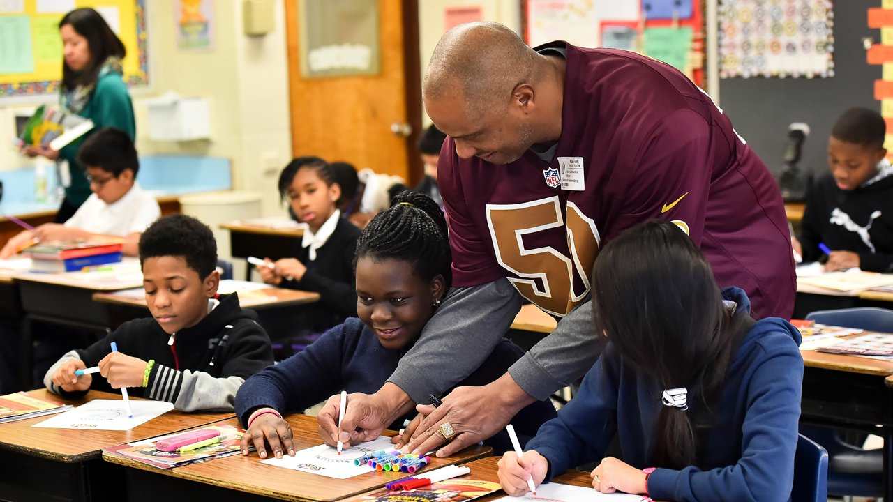 Redskins Read At Seabrook Elementary School