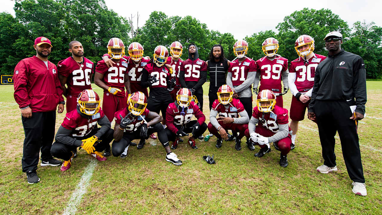 Torrian Gray 'Trying To Bring Energy' To Defensive Backs Group