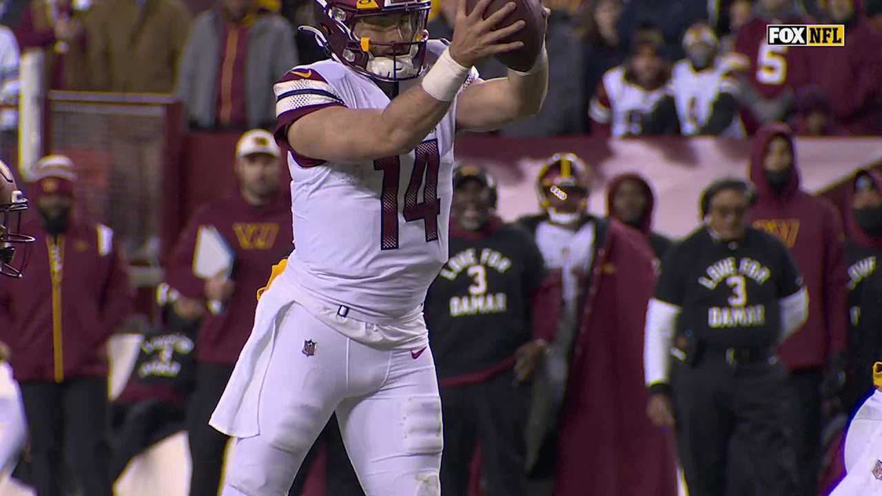 Sam Howell hits cutback lane with fury for score 9-yard TD run