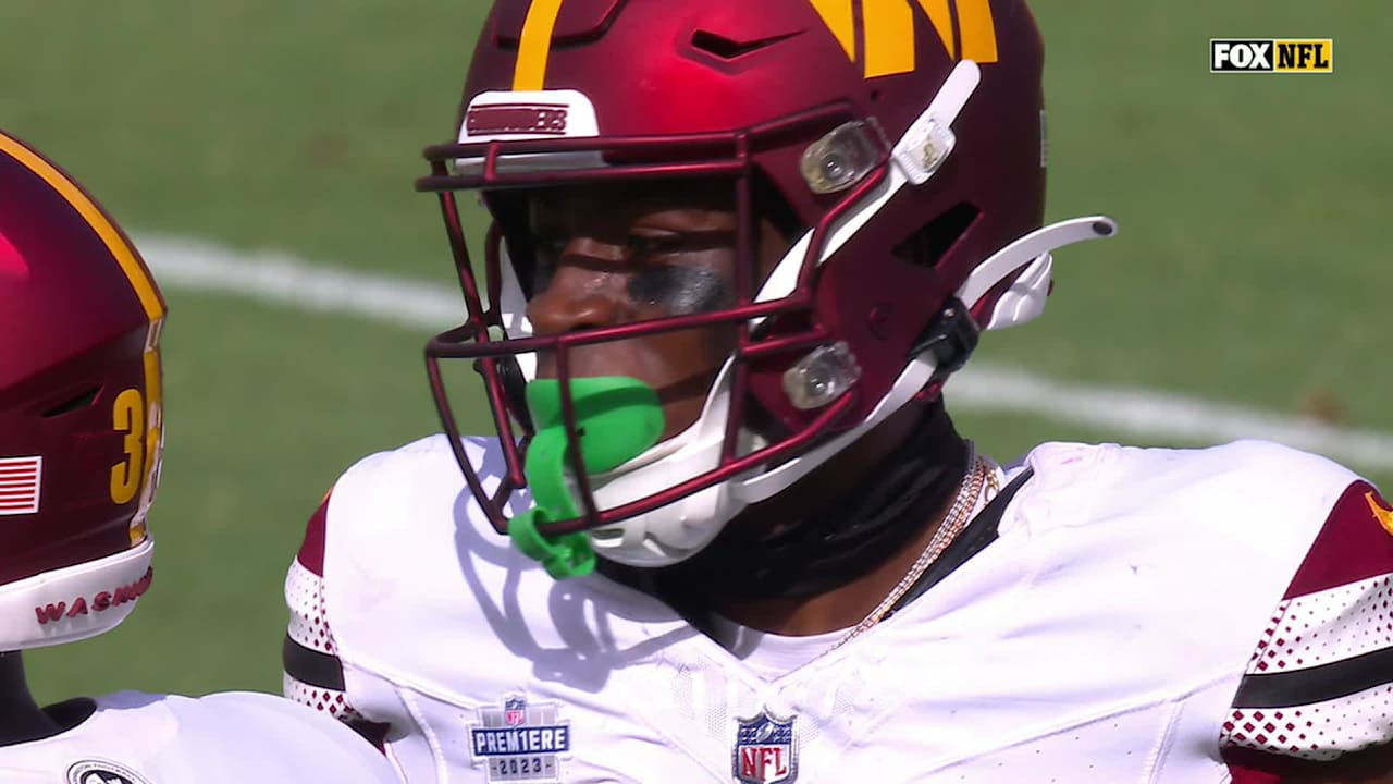 Emmanuel Forbes breaks up Josh Dobbs' fourth-down pass in crunch time