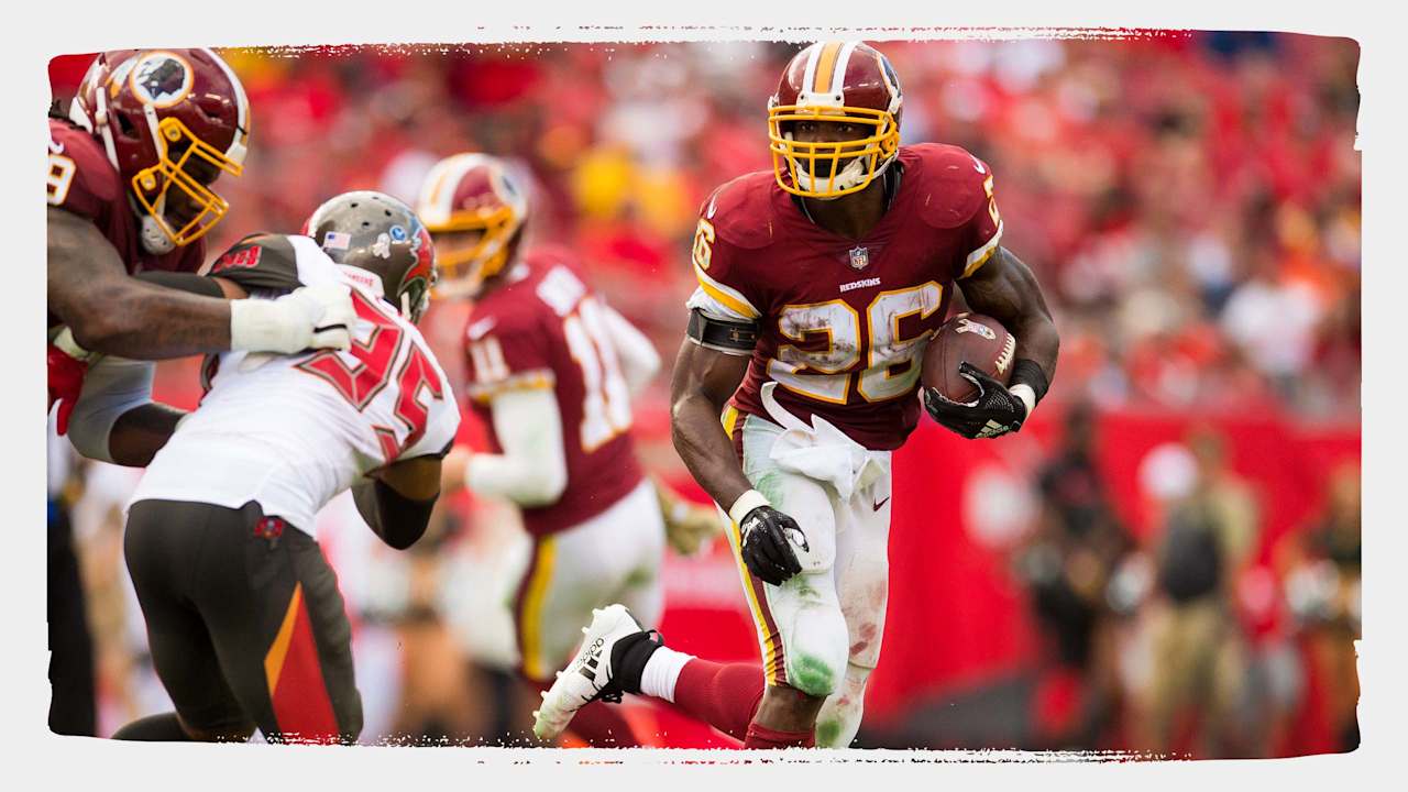 PHOTOS: Redskins Sign Adrian Peterson