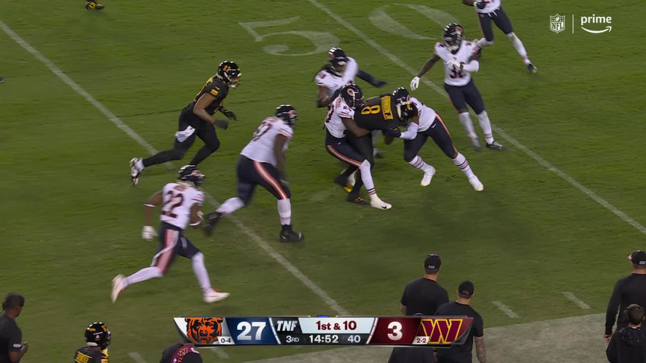 Brian Robinson Jr. takes off for 24-yard catch and run on first play of ...