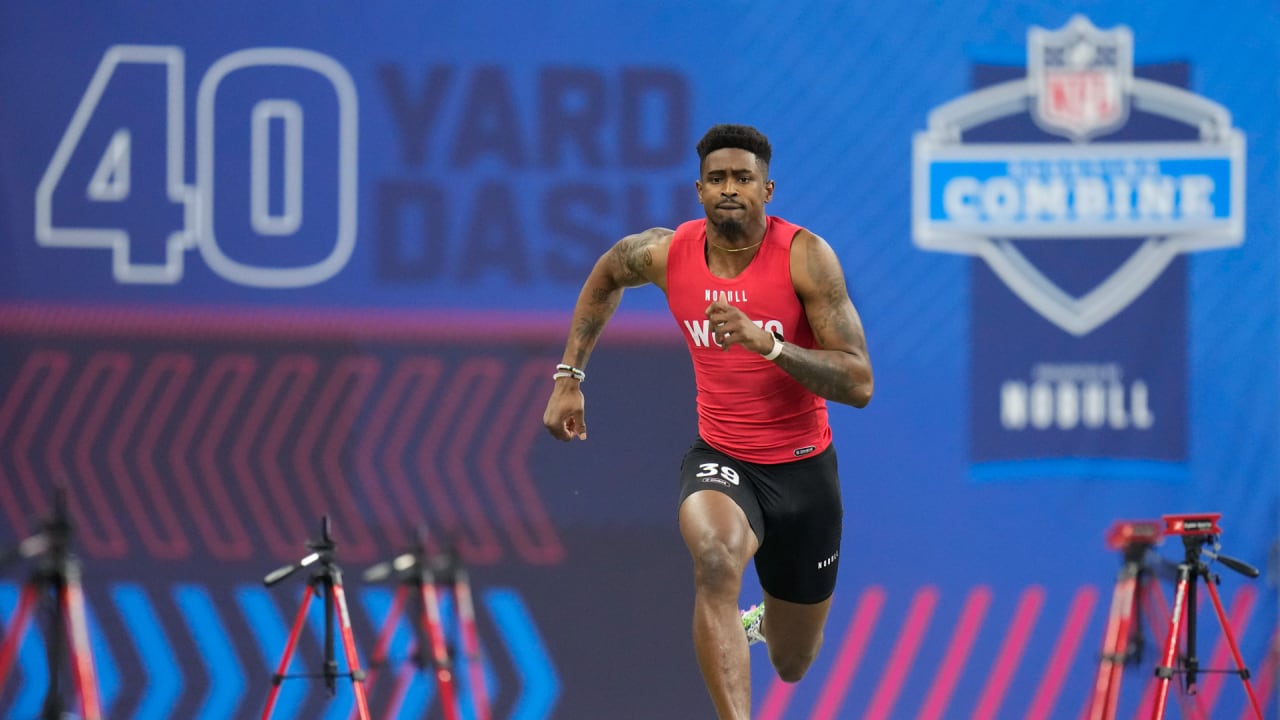 2023 NFL Draft: A.T. Perry runs official 4.47-second 40-yard dash at ...