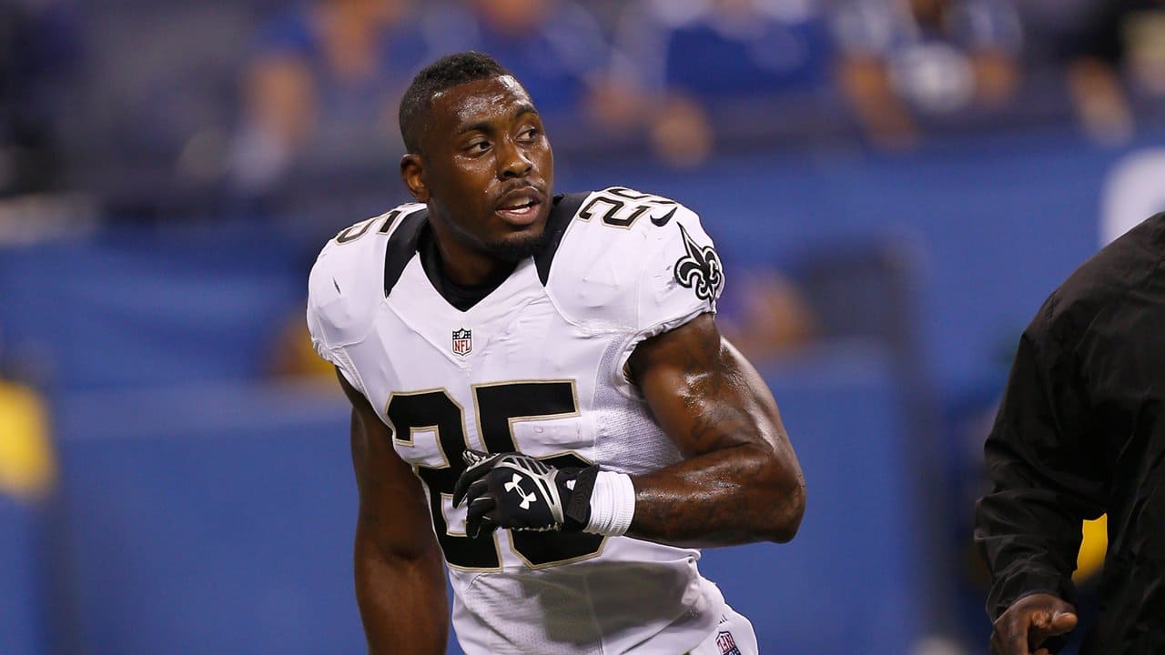 Rafael Bush leads Saints pregame chant vs Patriots