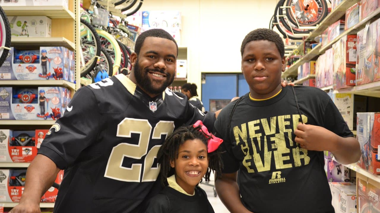 Mark Ingram's fourth annual Shop with a Saint