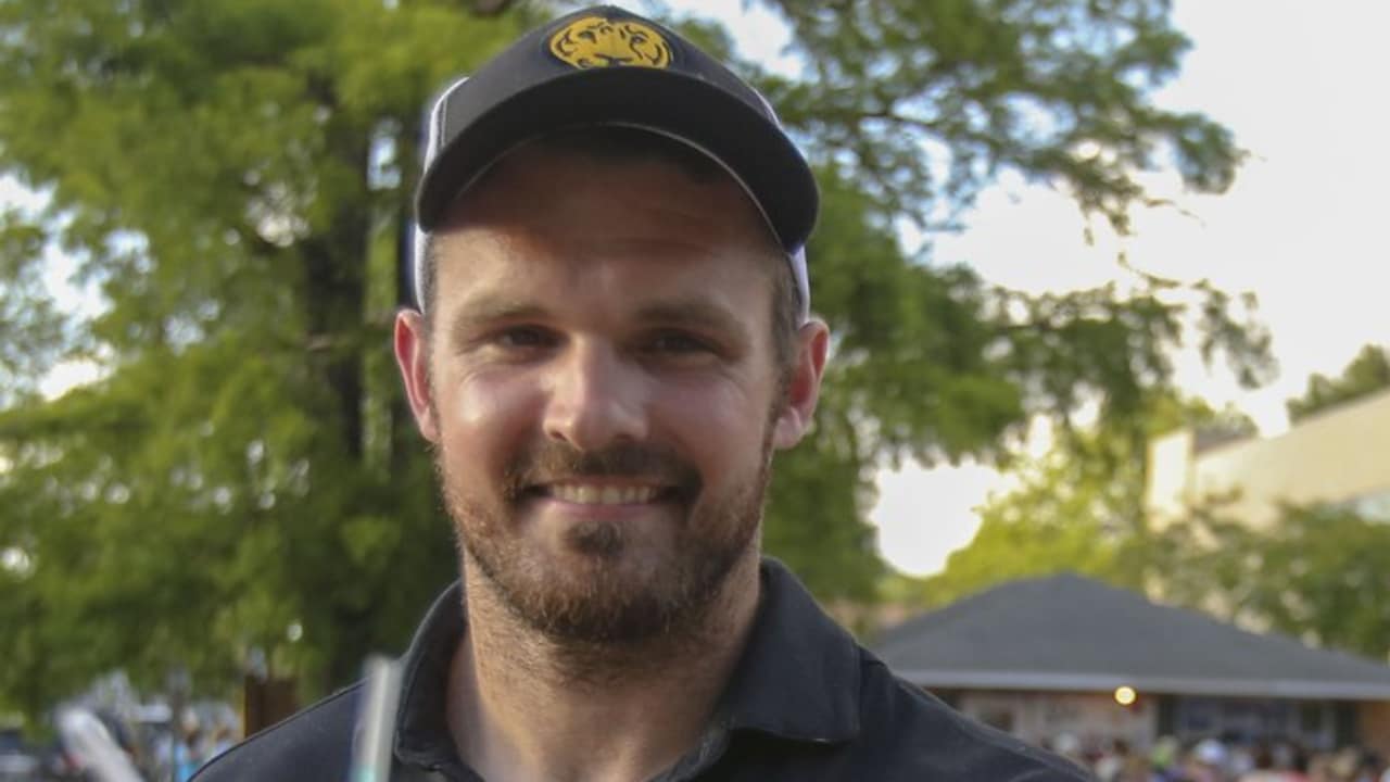 Thomas Morstead and treats